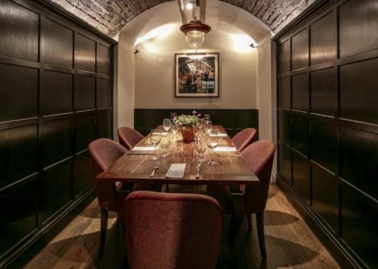 Private dining rooms at Davy's & El Vino venues in London